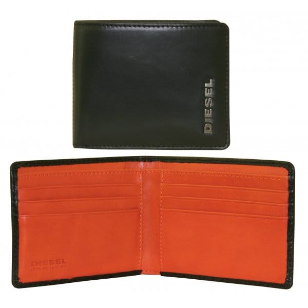 What to look for when buying a wallet for a man